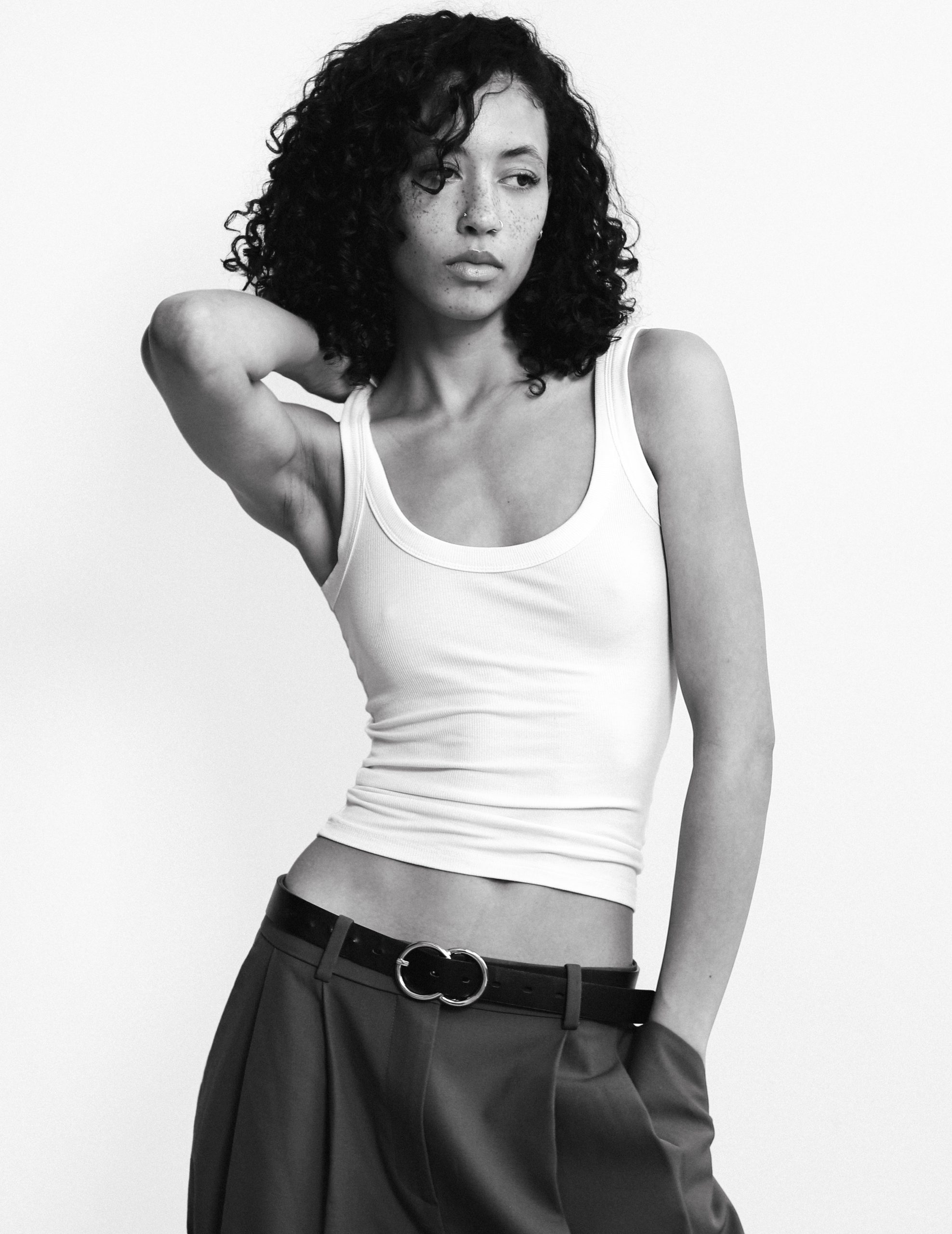 Bella Jacobson - The Hive