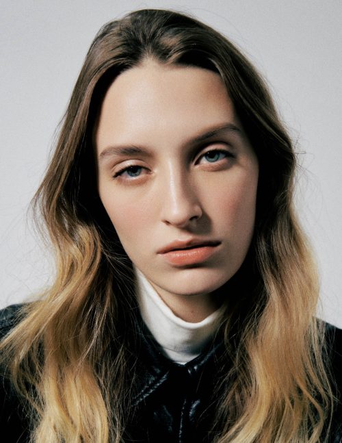 Isabelle Schilling - The Hive