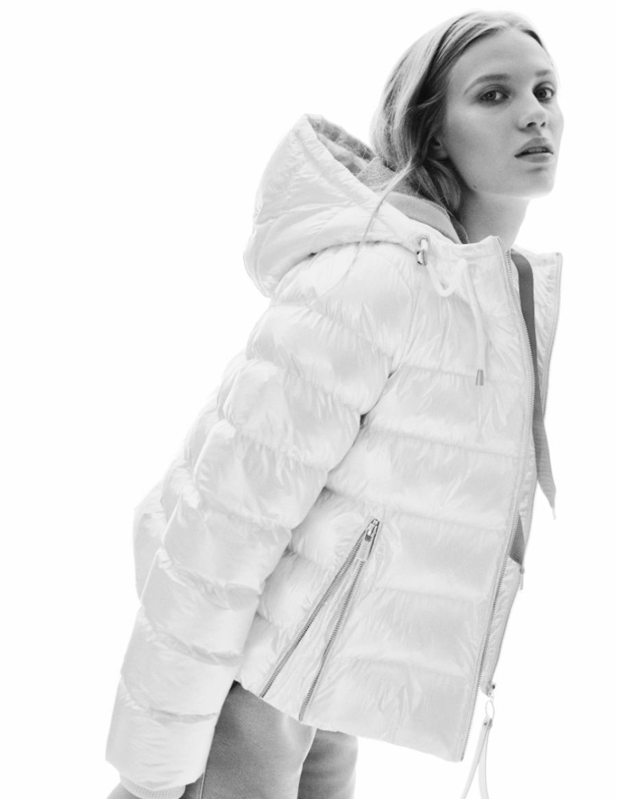 Nika Groh - The Hive