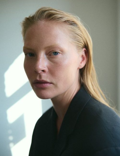 Sofie Theobald - The Hive