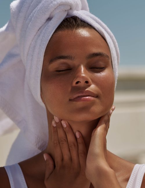 Chloe Borges - The Hive