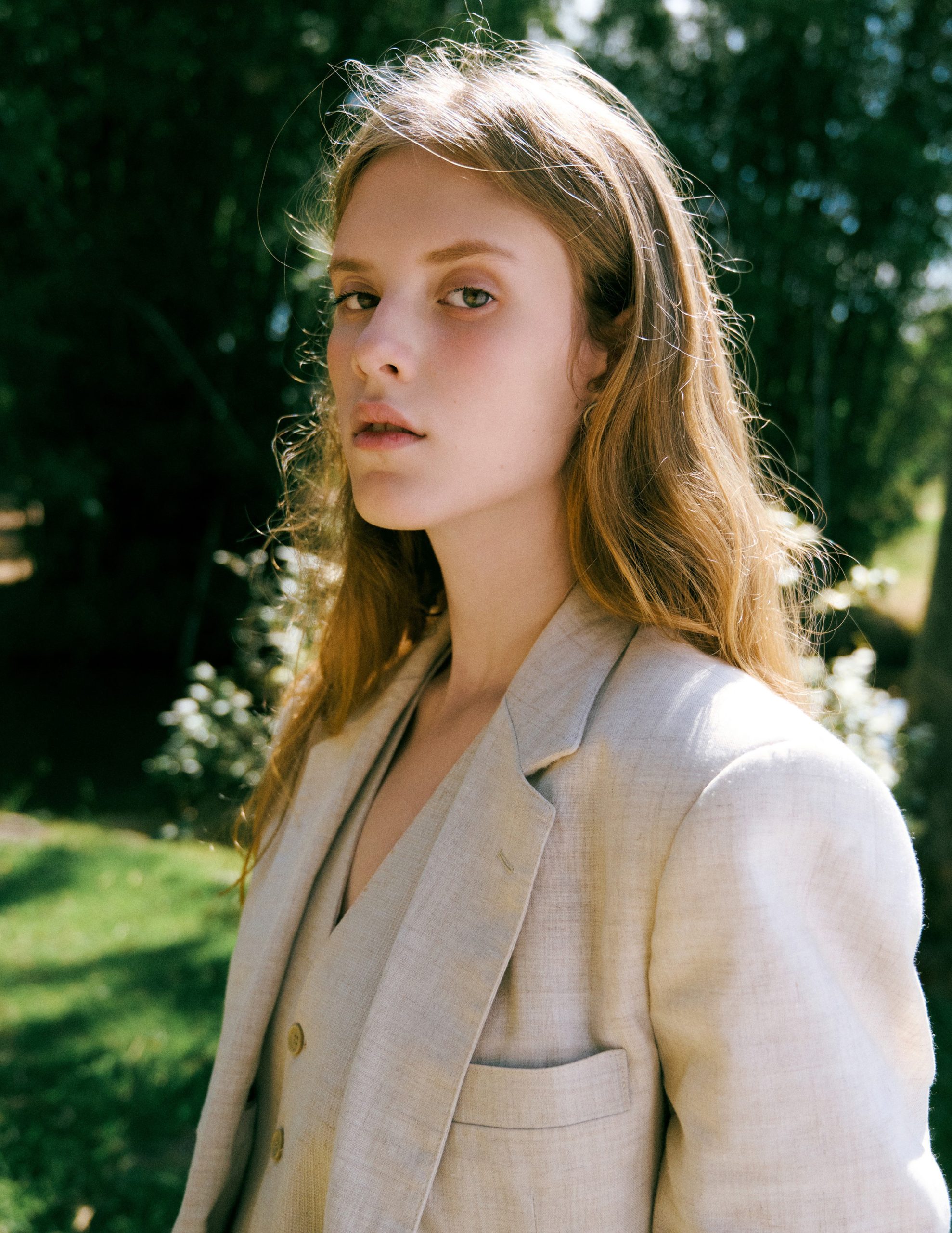 Ana Roveda - The Hive